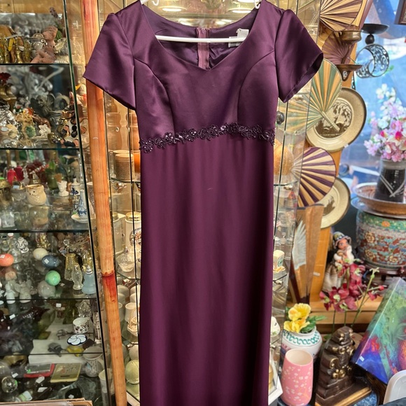 Fiesta | Dresses | Nwot Fiesta Empire Waist Purple Gown With Train ...